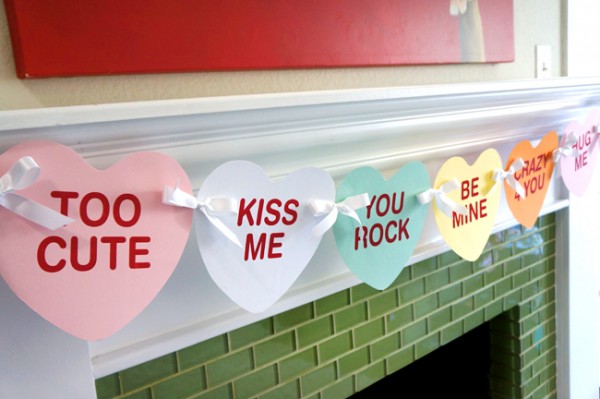 25 DIY Valentine Banner Ideas | How Does She