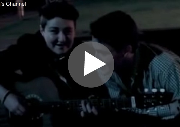 The singing drunk man | How Does She