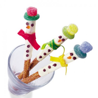 18 Fun Edible Christmas Crafts for Kids | How Does She
