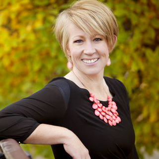 Melanie | How Does She