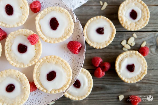 Easy Raspberry Almond Mini Tarts - How Does She