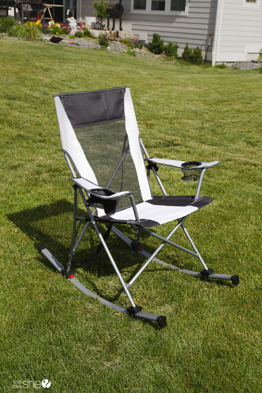 Bring the Party to the Backyard: 3 Summer Must Haves | How Does She