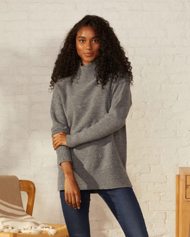 It's Sweater Weather! 10 Sweaters To Make You Swoon | How Does She