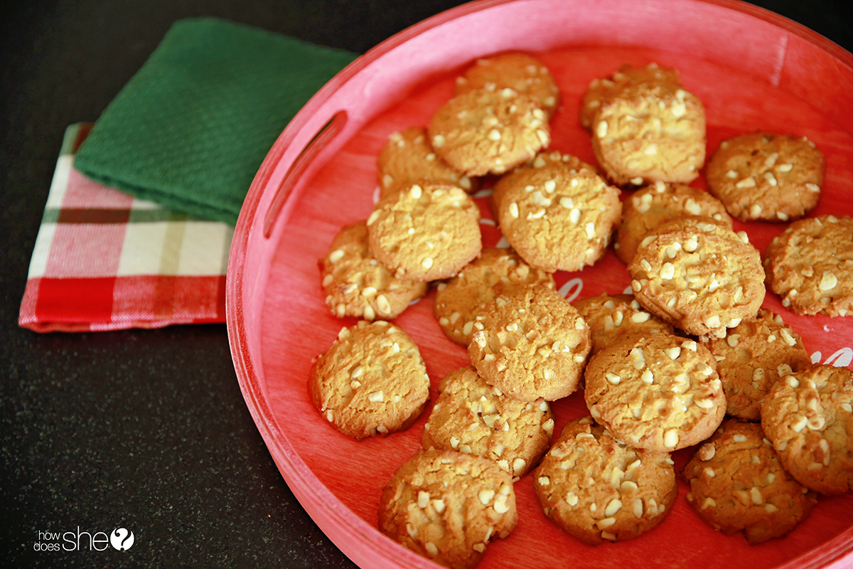 Christmas Decorating Made Easy: Simple Ways to Deck the Halls | How ...