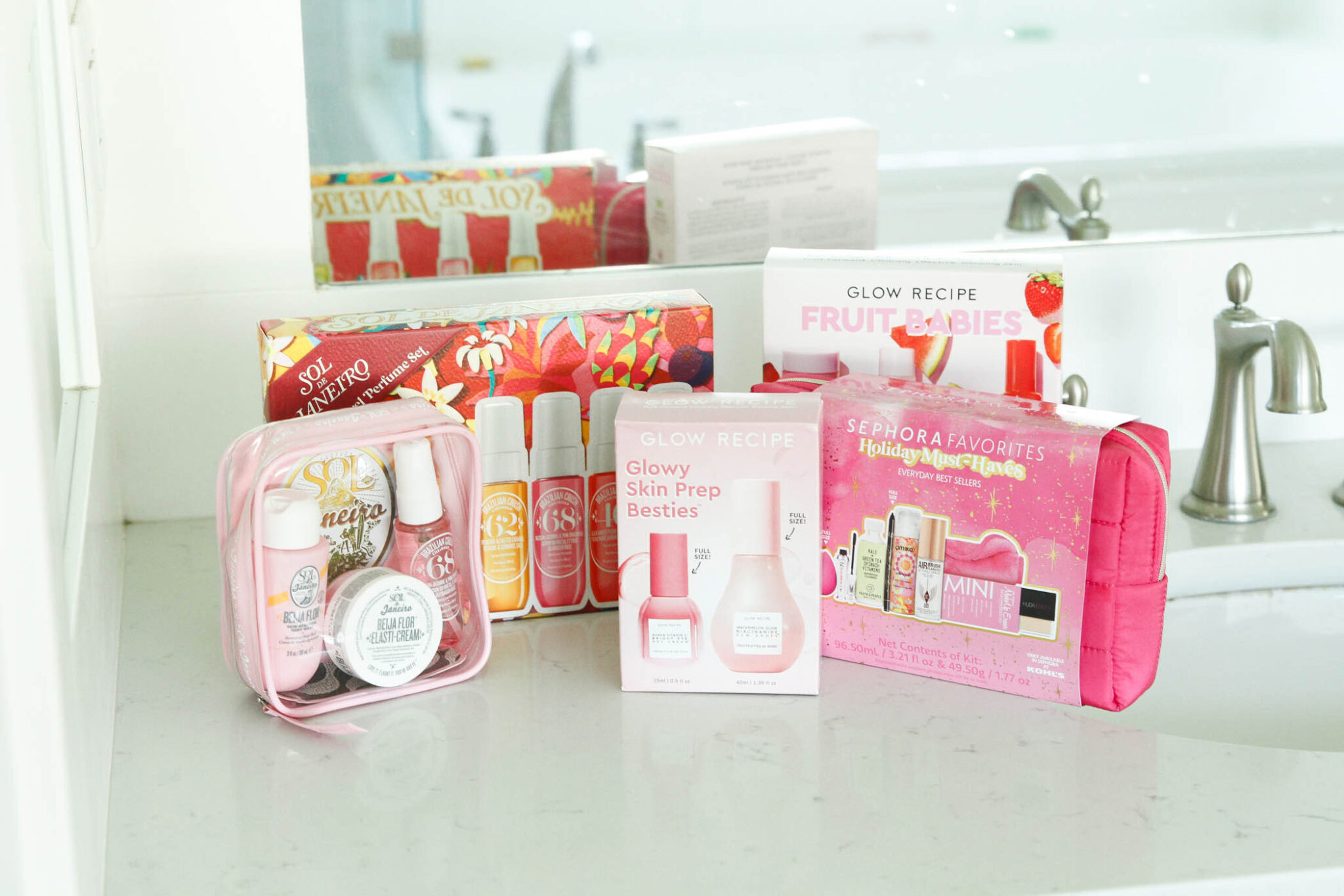 Get Your Glow On: My Favorite Holiday Beauty Gift Sets | How Does She